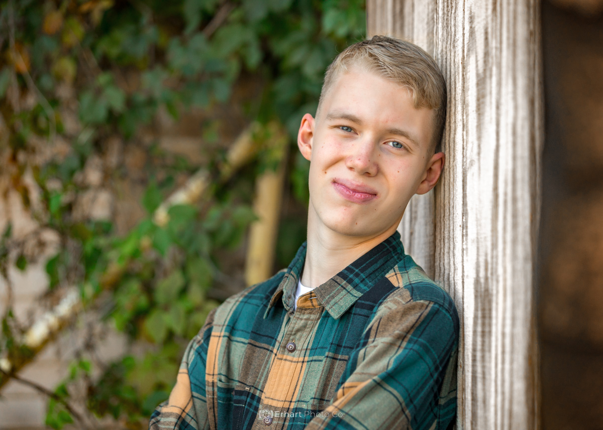 Justin K. | Senior Portraits - Erhart Photo Co.